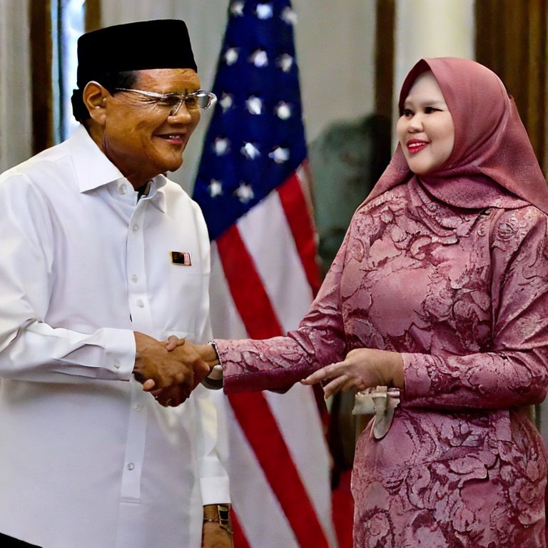 stabilityai/stable-diffusion · US President ft Prabowo Subianto Mata ... stabilityai/stable-diffusion · US President ft Prabowo Subianto Mata ...